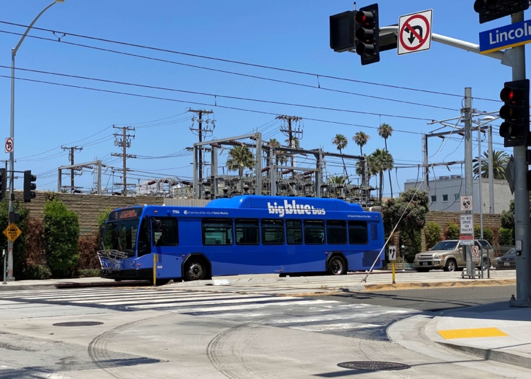完全保存版！ロサンゼルスのバス、電車の乗り方、料金、便利アプリ紹介 | Listyle